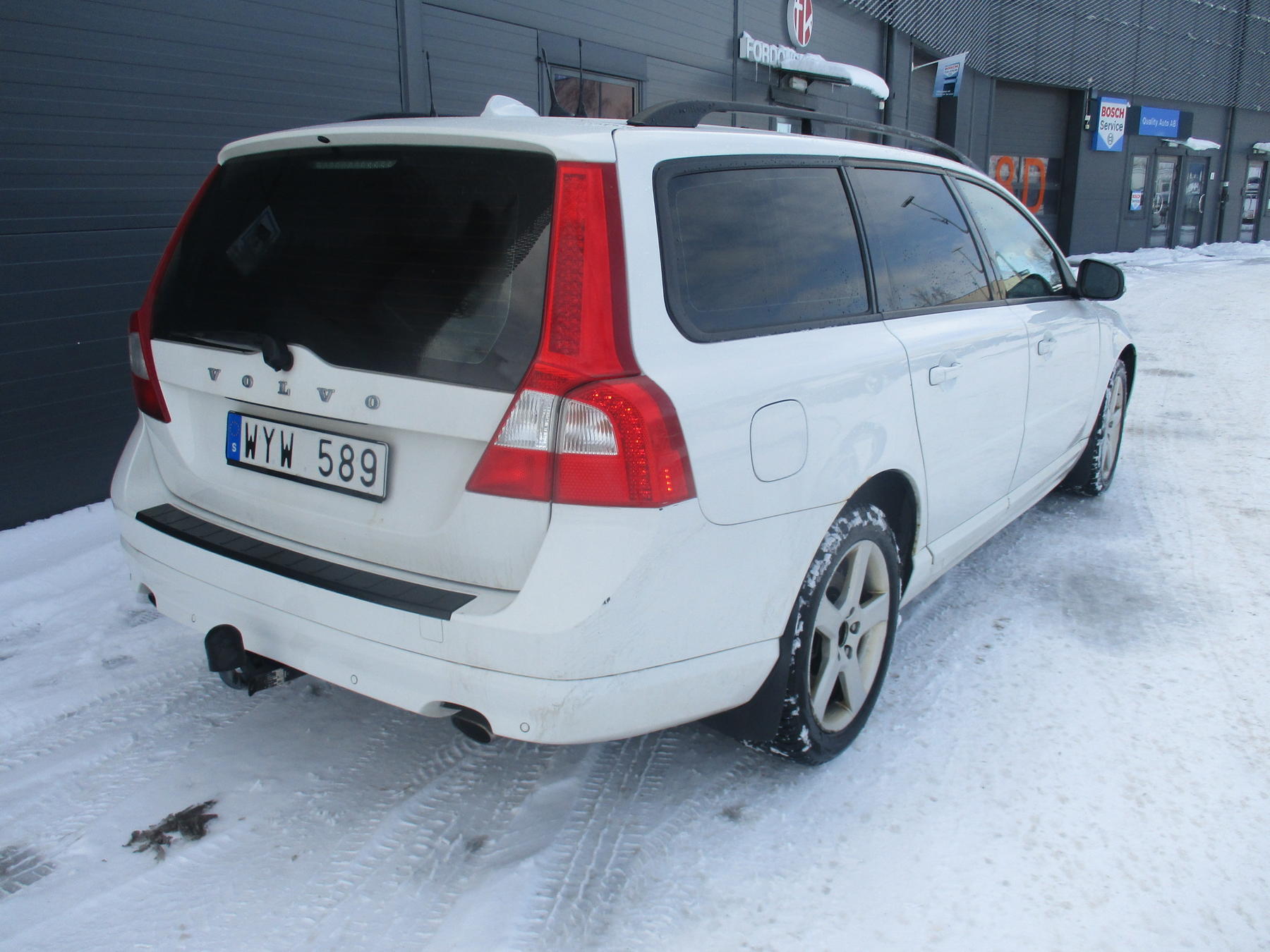 Volvo V70 T6 AWD 304hk -12
